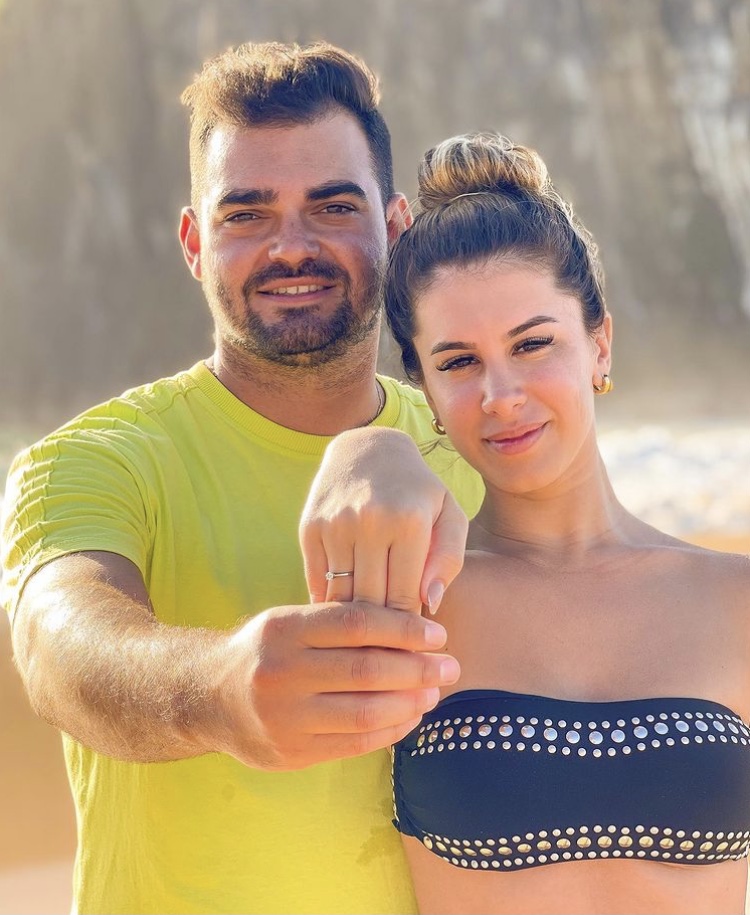 Caio Freire surpreende Lara Mattos com pedido de casamento - Frisson Online